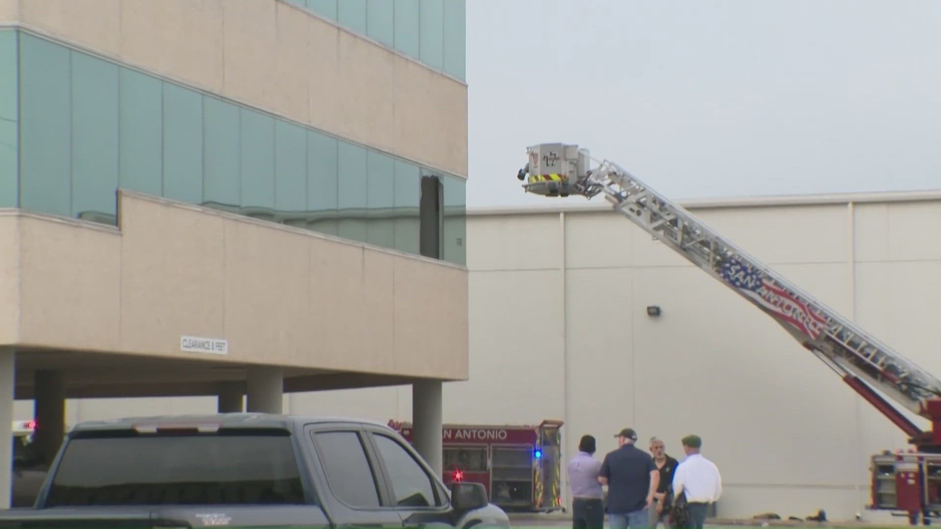 Woman charged after setting fire to San Antonio office building ...
