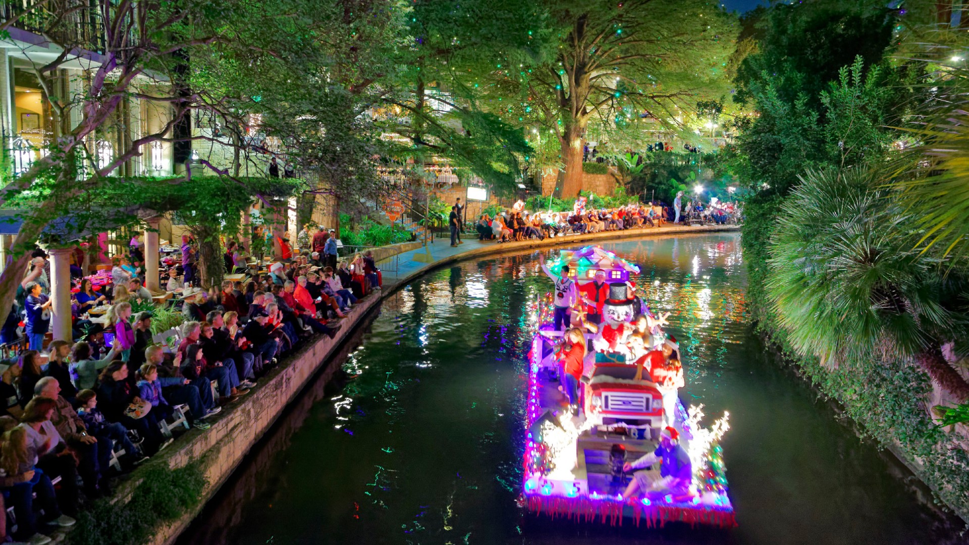 Ford Holiday River Parade to light up River Walk | kens5.com