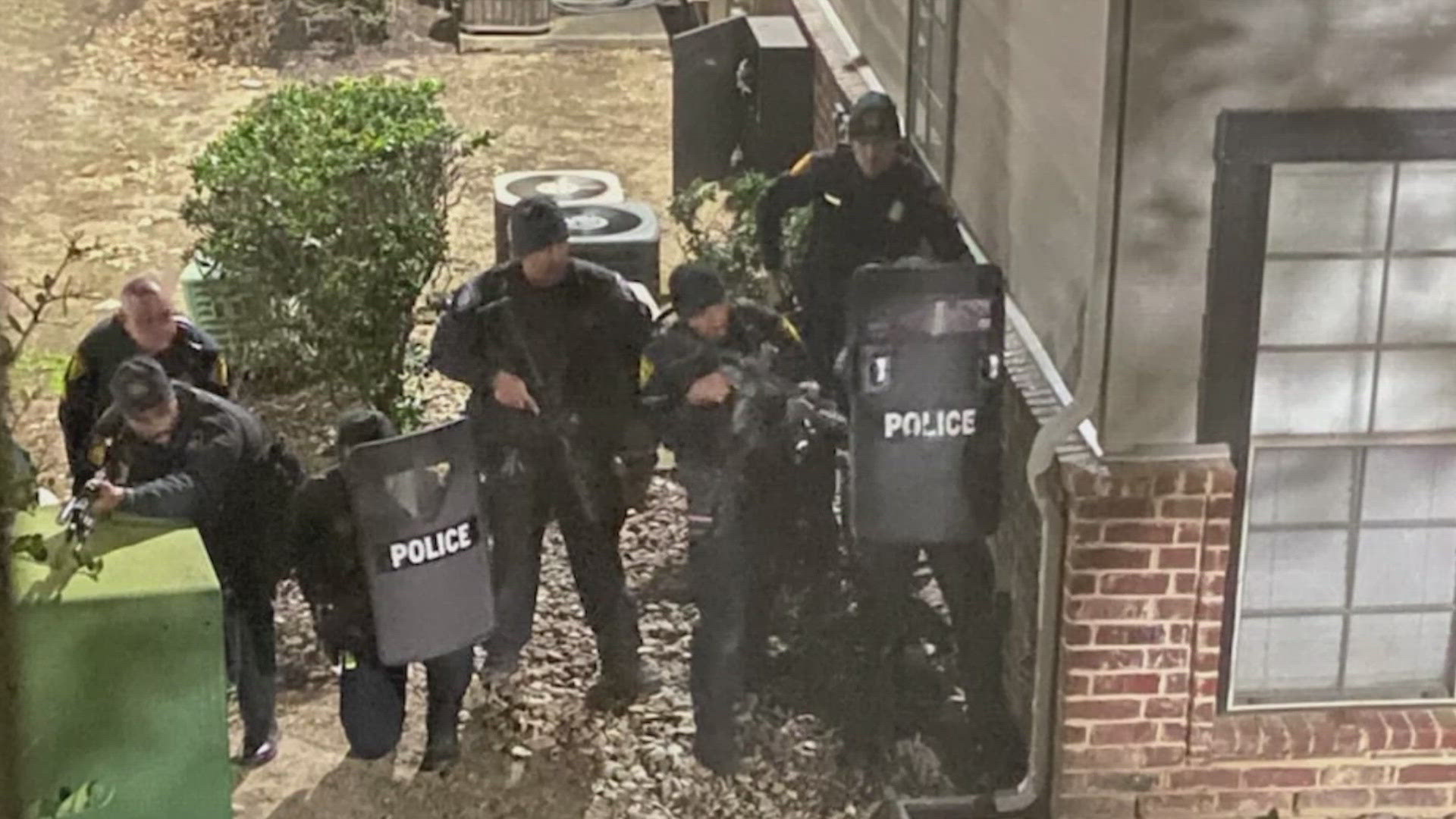 7 SAPD officers shot in Stone Oak; suspect found dead by SWAT team ...