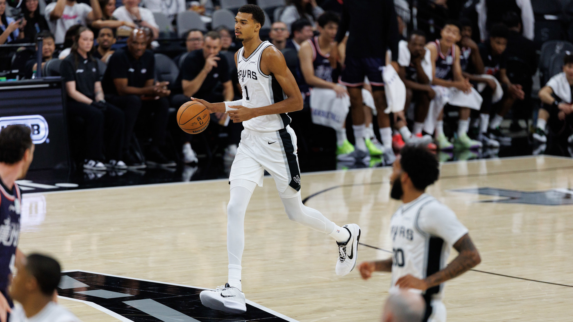 Spurs win preseason opener, beat visiting China team 119-88 | kens5.com