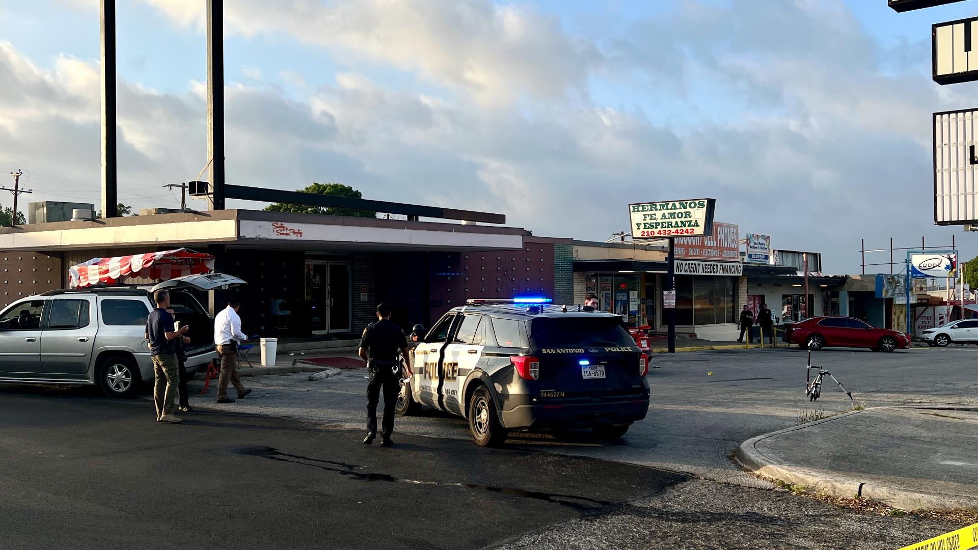 San Antonio bar shooting leaves 2 men dead | kens5.com