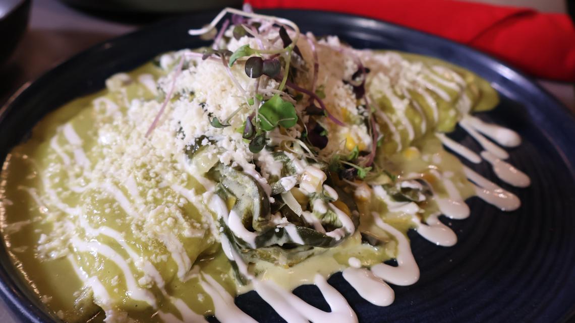 Discover giant concha at San Antonio's Panfila Cantina | kens5.com