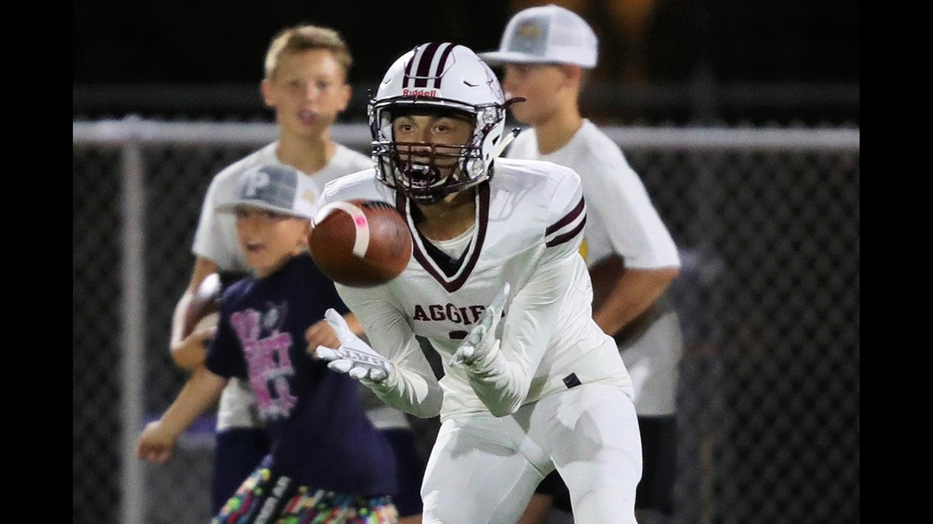 Poth Pirates defeat the Poteet Aggies | kens5.com