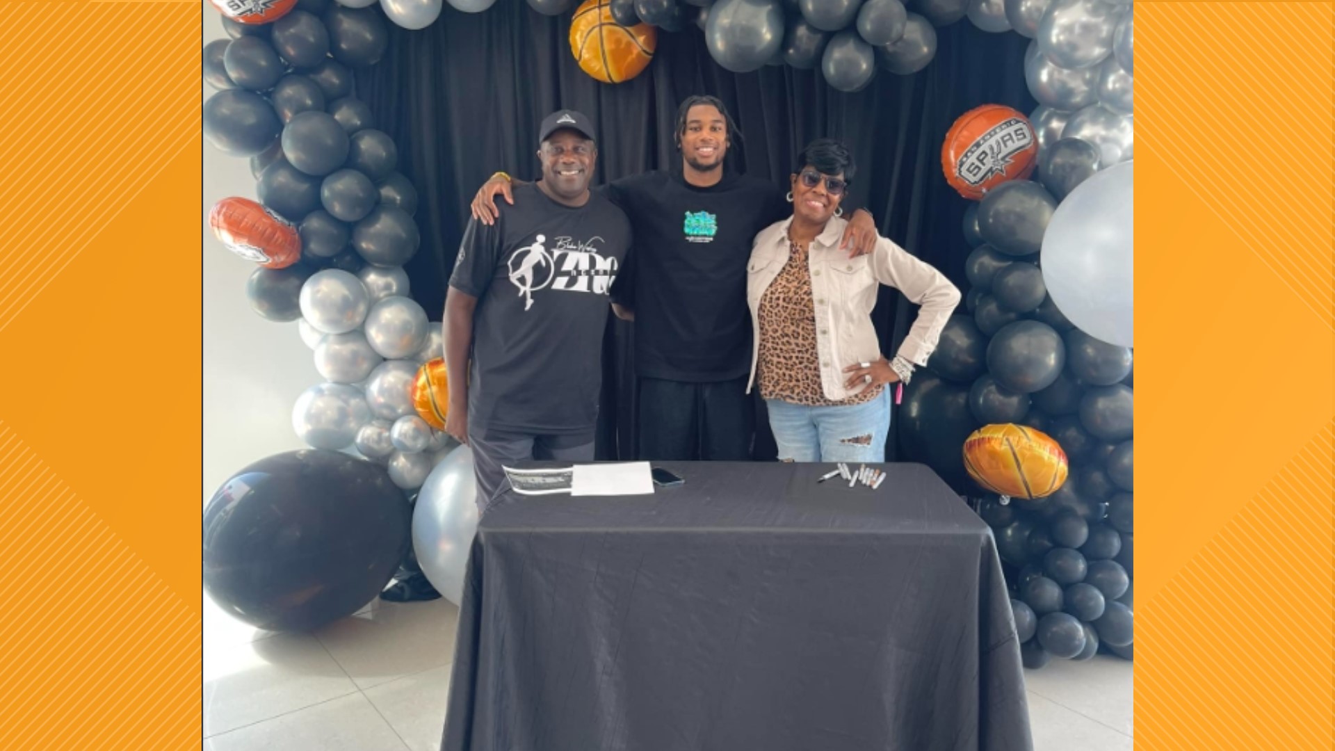 LOOK: Spurs' Blake Wesley enjoys his first fan-event | kens5.com