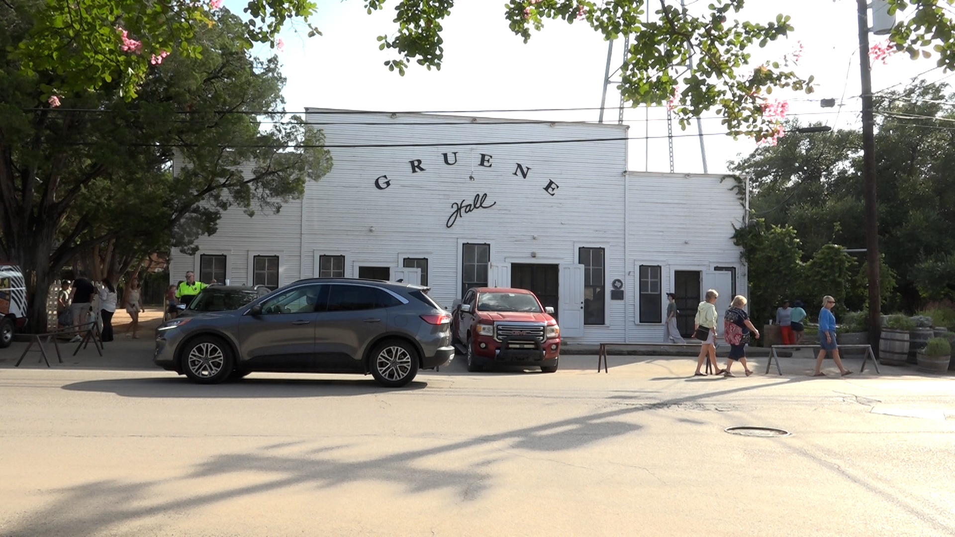 Gruene Hall's history: How it changed country music | kens5.com