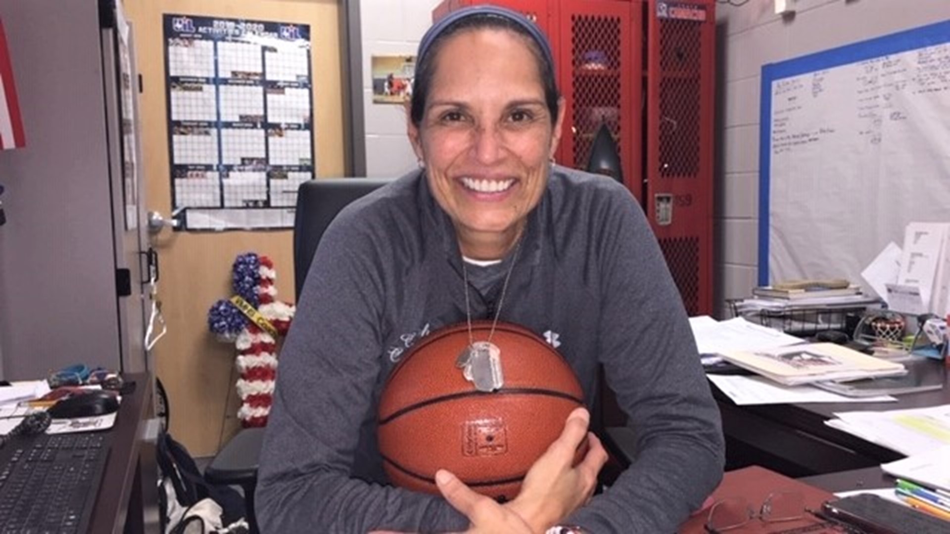 Memories of late father inspire Veterans Memorial basketball coach ...