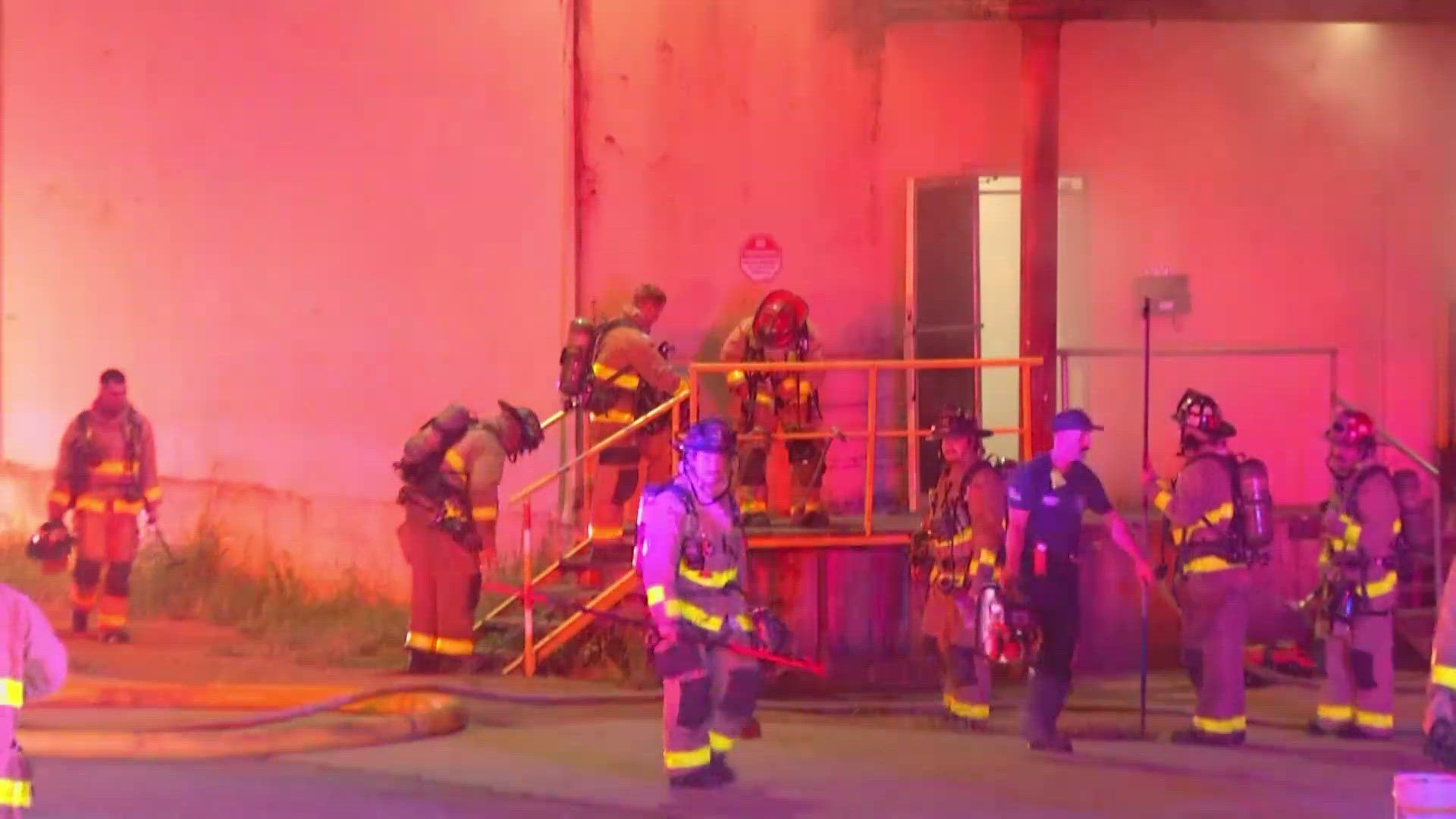 San Antonio warehouse fire under investigation | kens5.com