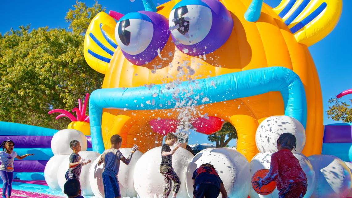 Biggest bouncy castle in the world heading to San Antonio, Texas in ...