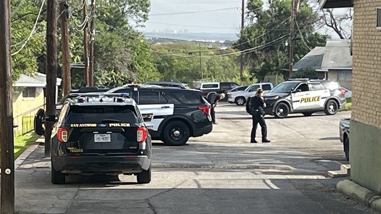 Victim of shooting driven to JBSA-Lackland gate, dropped off | kens5.com