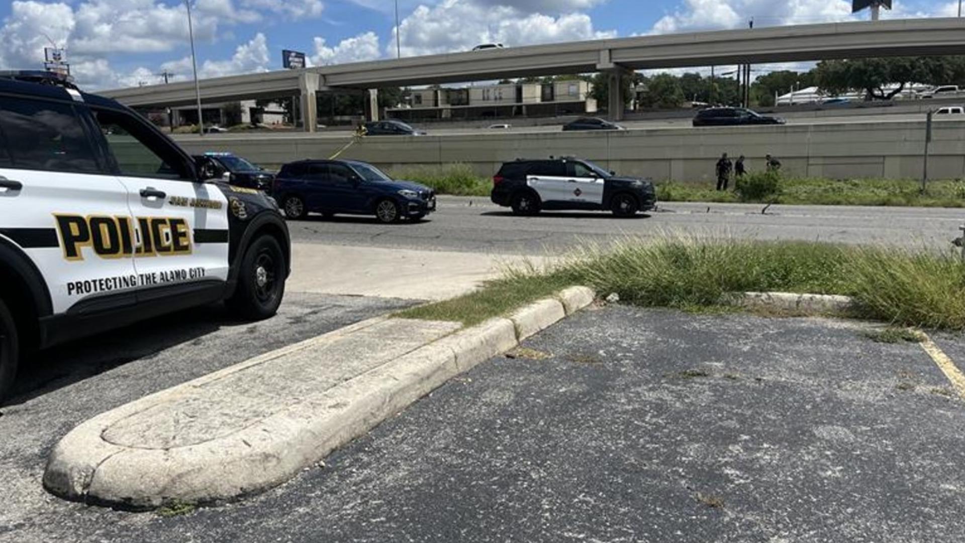 San Antonio police find man's body near West Console Drive | kens5.com