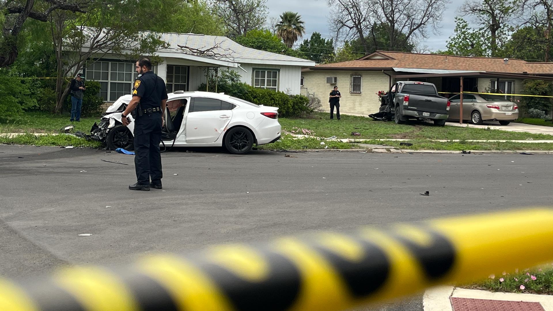 Four critically injured in San Antonio crash | kens5.com