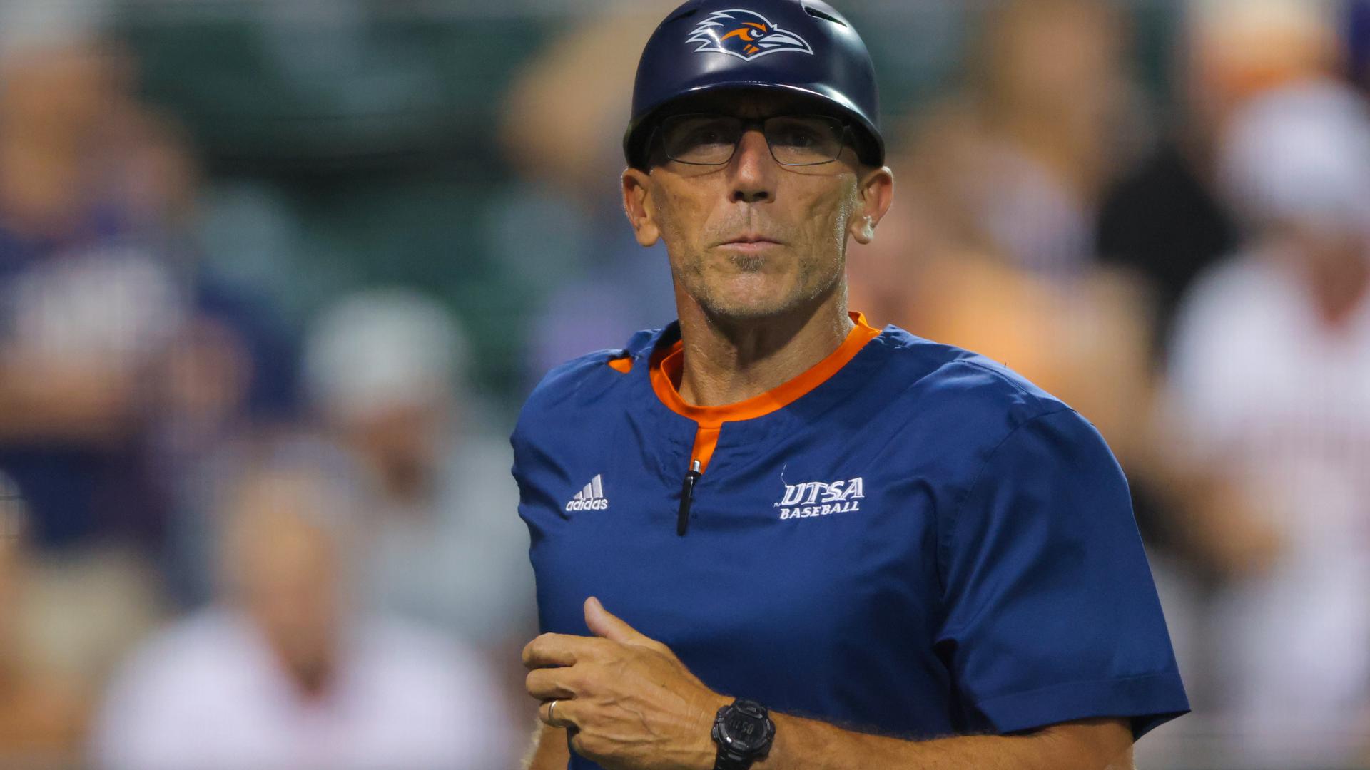 'My contract is up' | UTSA Baseball head coach Pat Hallmark open to ...