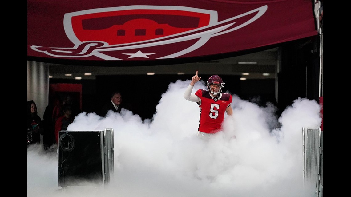 Led by backup QB, Commanders move to 5-2 with win over Stallions ...