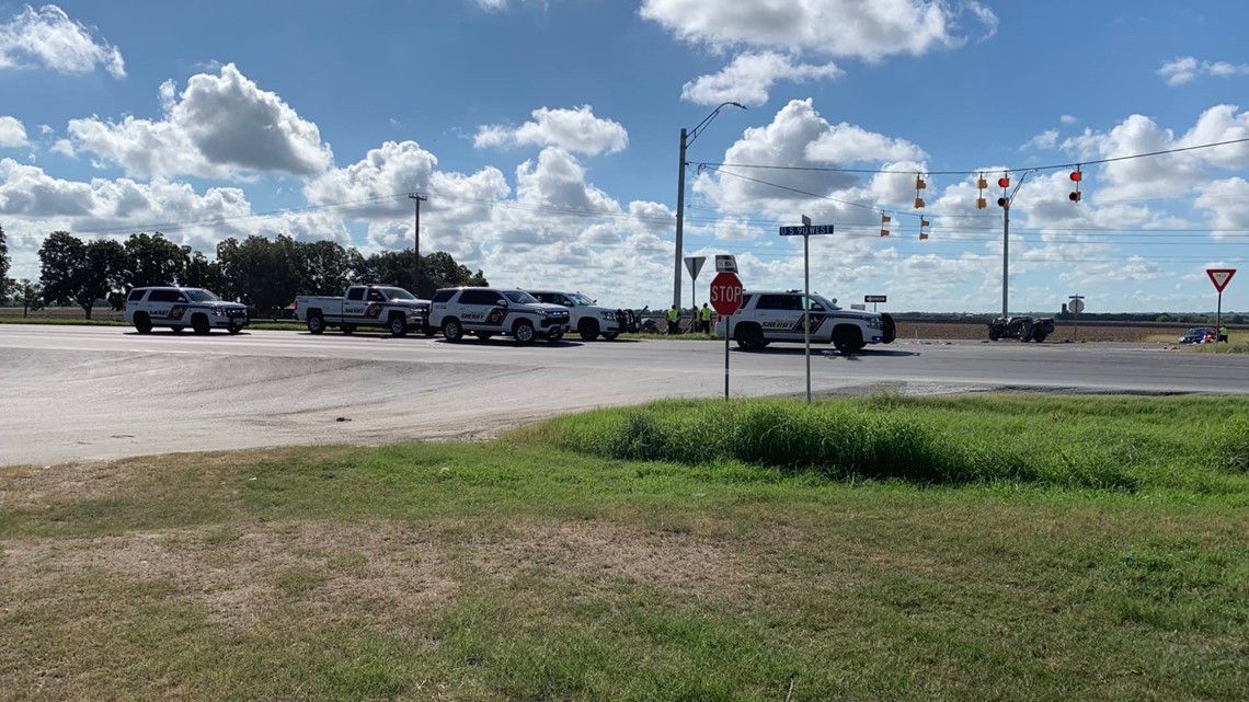 One dead after crash on Highway 90 | kens5.com