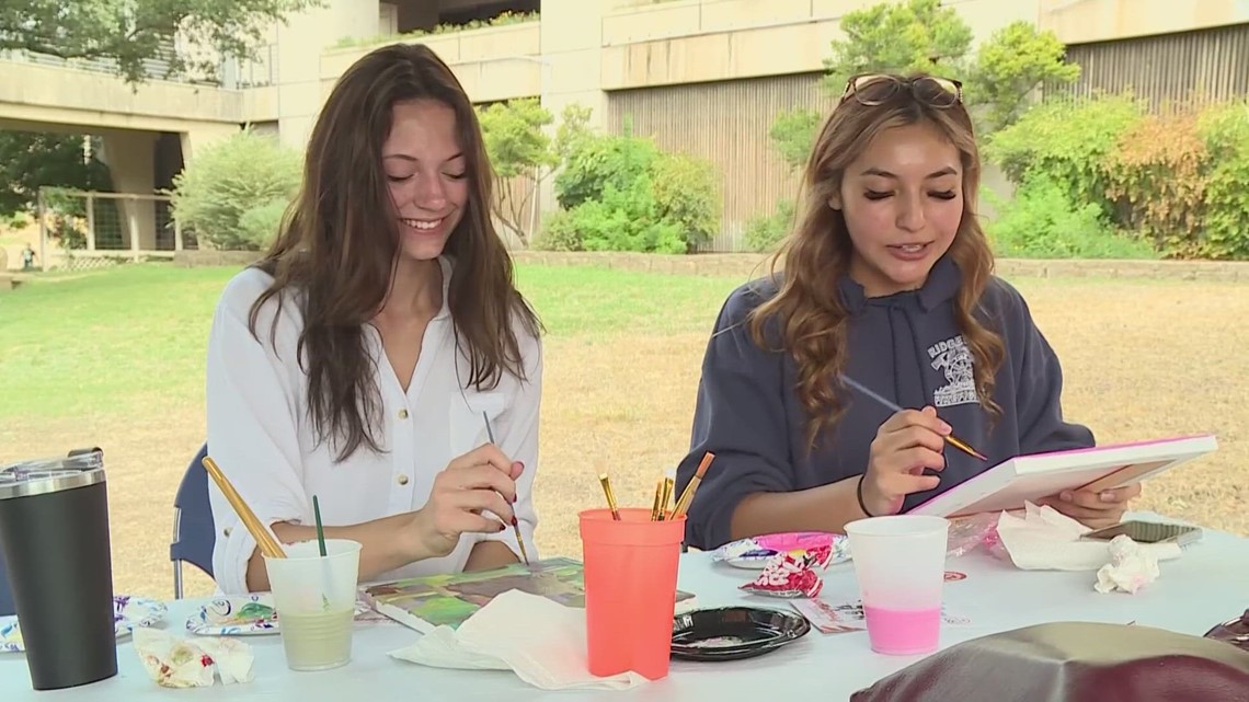 UTSA hosts free painting event to kickoff Hispanic heritage month ...