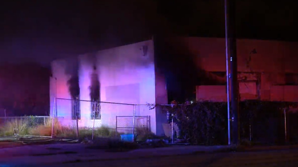 Fire destroys abandoned commercial downtown building | kens5.com