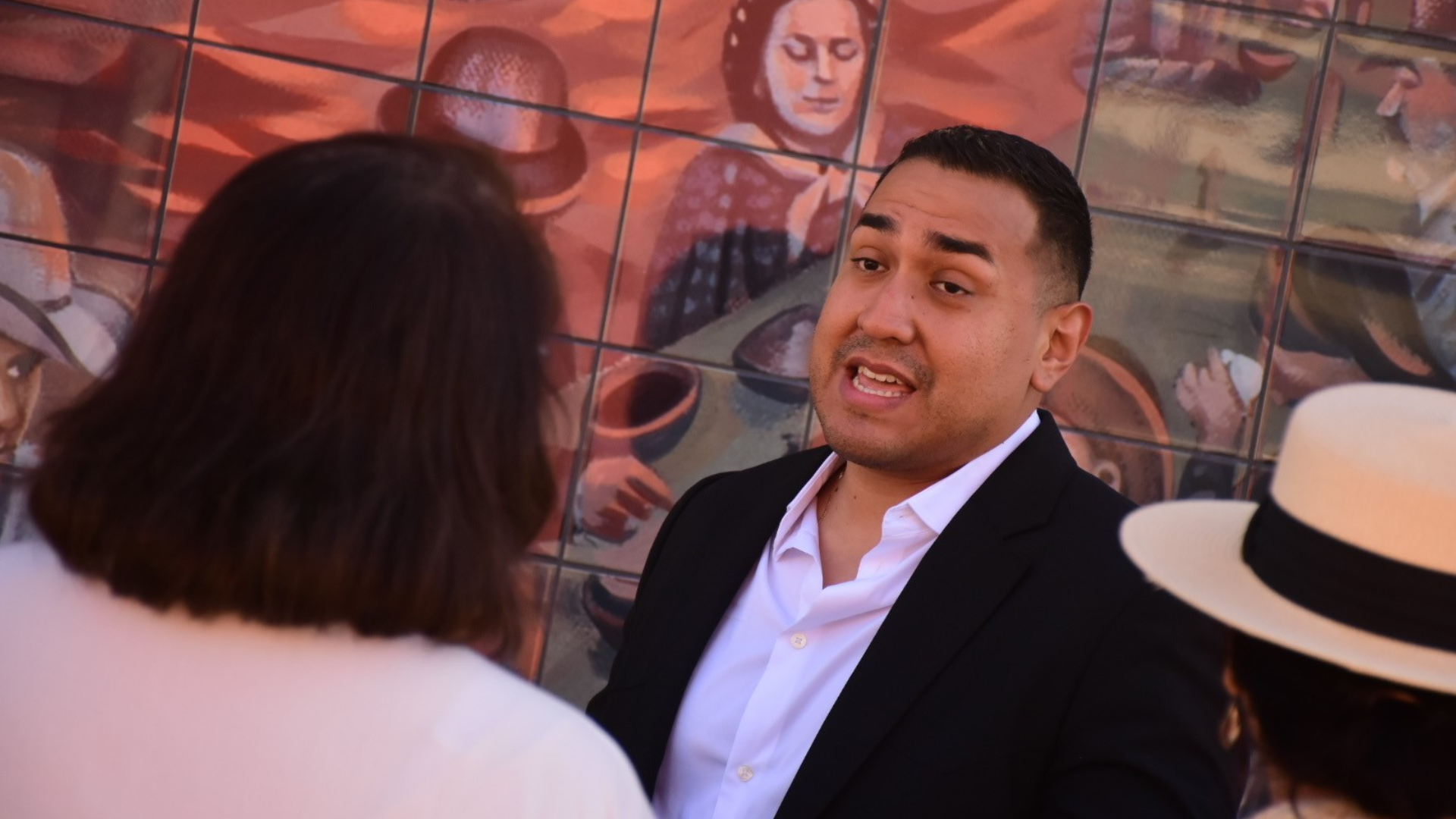 New tiled mural spotlights Plaza de Armas history, from its Chili ...