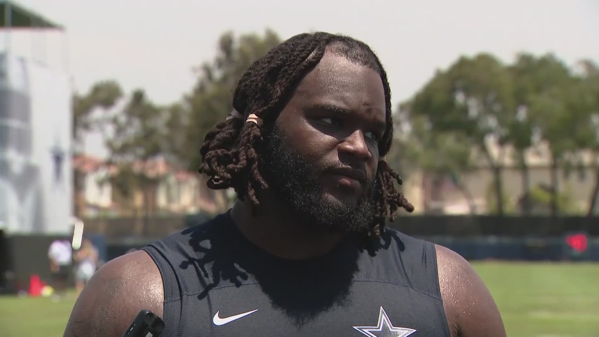 Dallas Cowboys begin work with pads at training camp | kens5.com