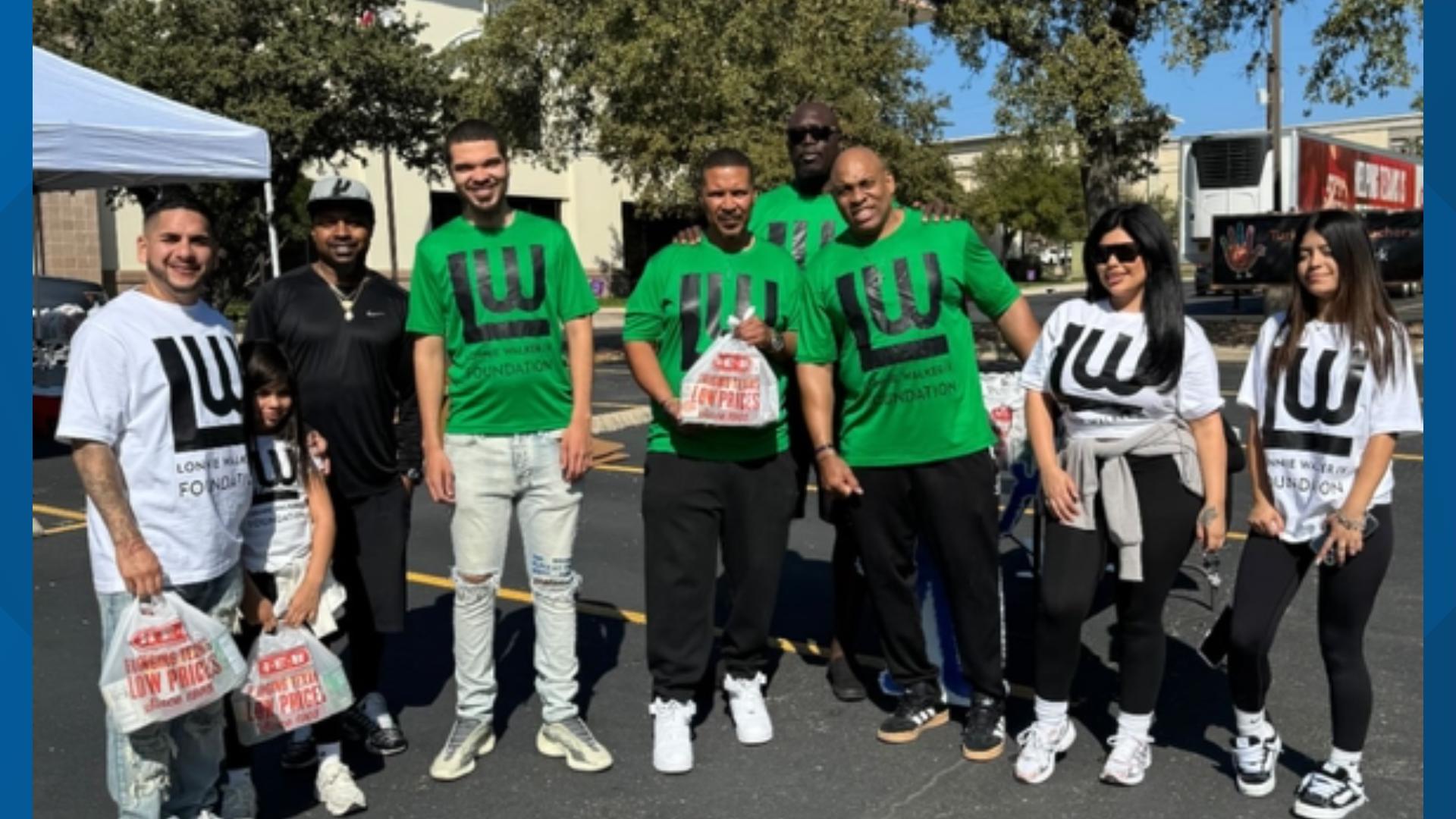Ex-Spur Lonnie Walker IV is helping teachers this holiday season ...