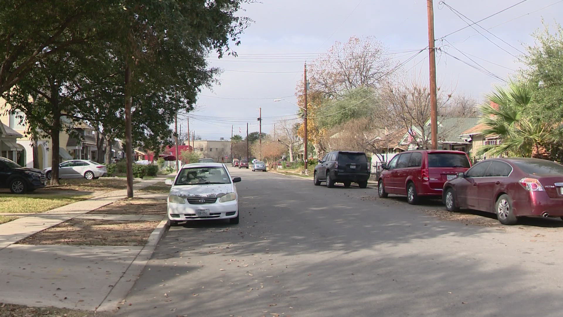 76-year-old man accused of posing as border agent, threatening drivers ...