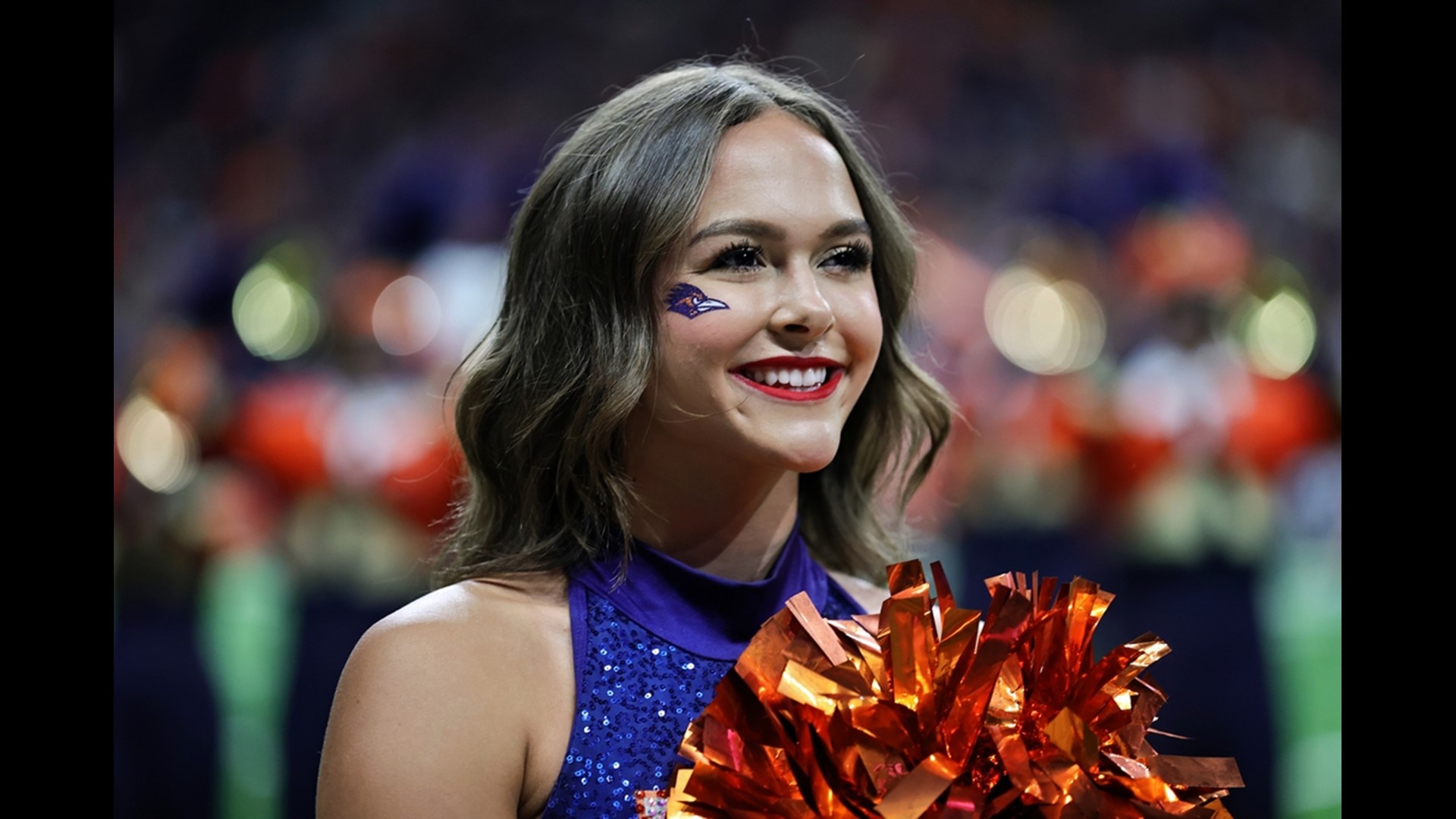 BIRDS OVER CATS: Frank Harris fights through injury, UTSA beats Texas ...