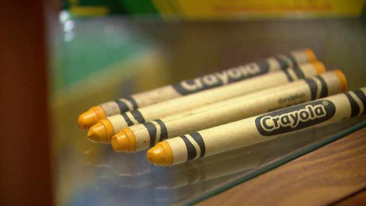 Texas house may hold world's largest Crayola crayon collection | kens5.com