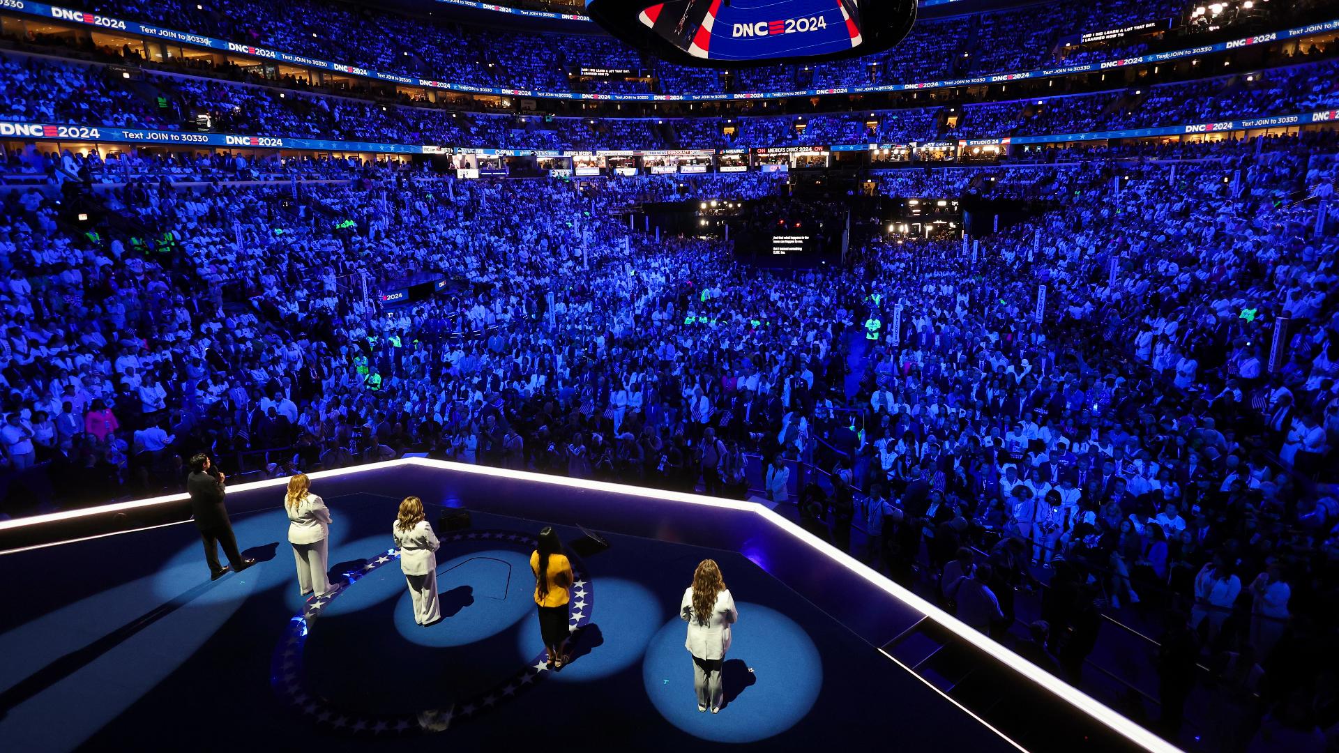 Mother of Uvalde shooting victim to speak at DNC on final night | kens5.com