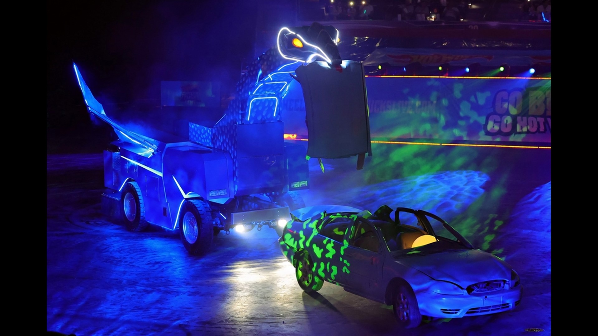 Hot Wheels Monster Trucks are in town glowing this weekend | kens5.com