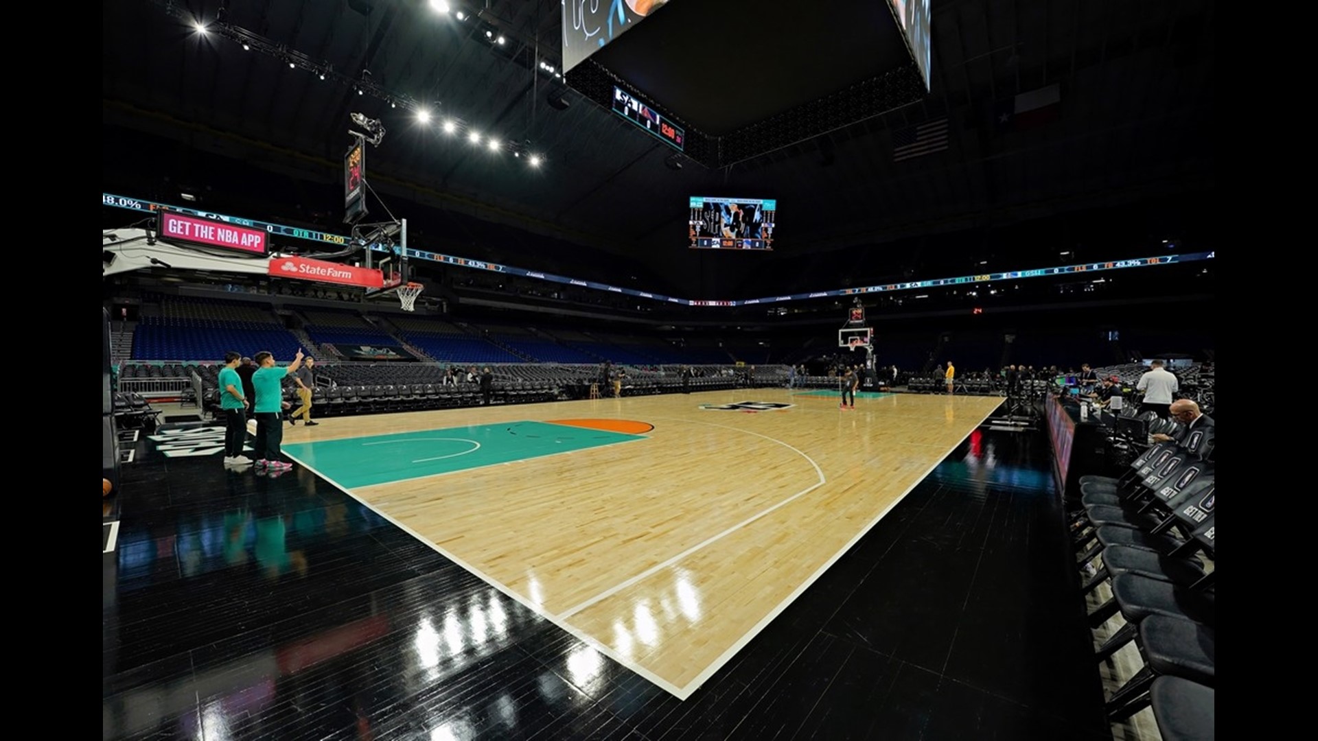 Spurs blown out by Warriors at Alamodome, 144-113, in front of historic ...