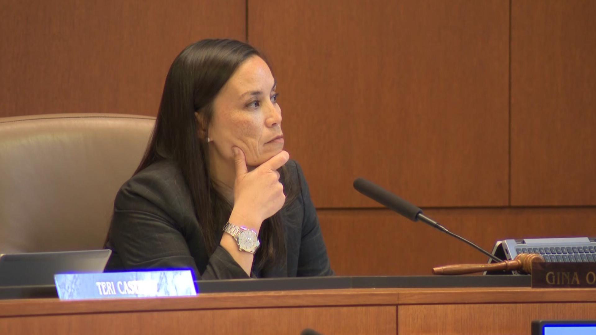 Approval ratings for Mayor Gina Ortiz Jones low in first city poll ...