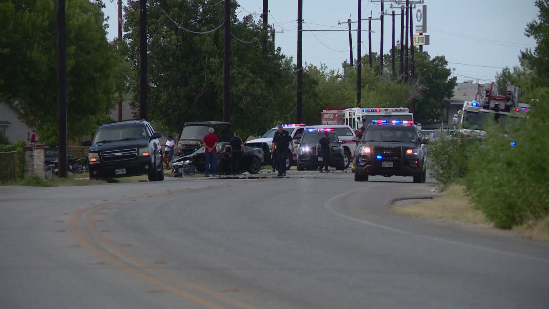Two drivers killed in major San Antonio crash | kens5.com