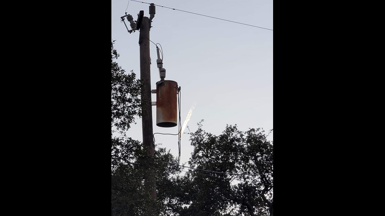 Eyewitnesses record unknown object flying across the sky in San Antonio ...