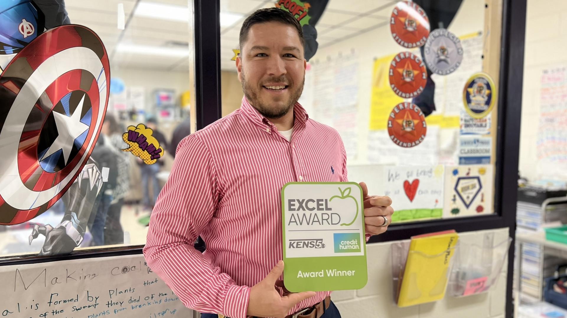 Richard Perez wins KENS 5 EXCEL Award for Edgewood ISD | kens5.com