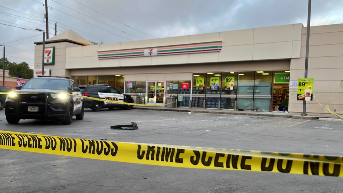 Attempted robbery at 7-Eleven near downtown, police say | kens5.com