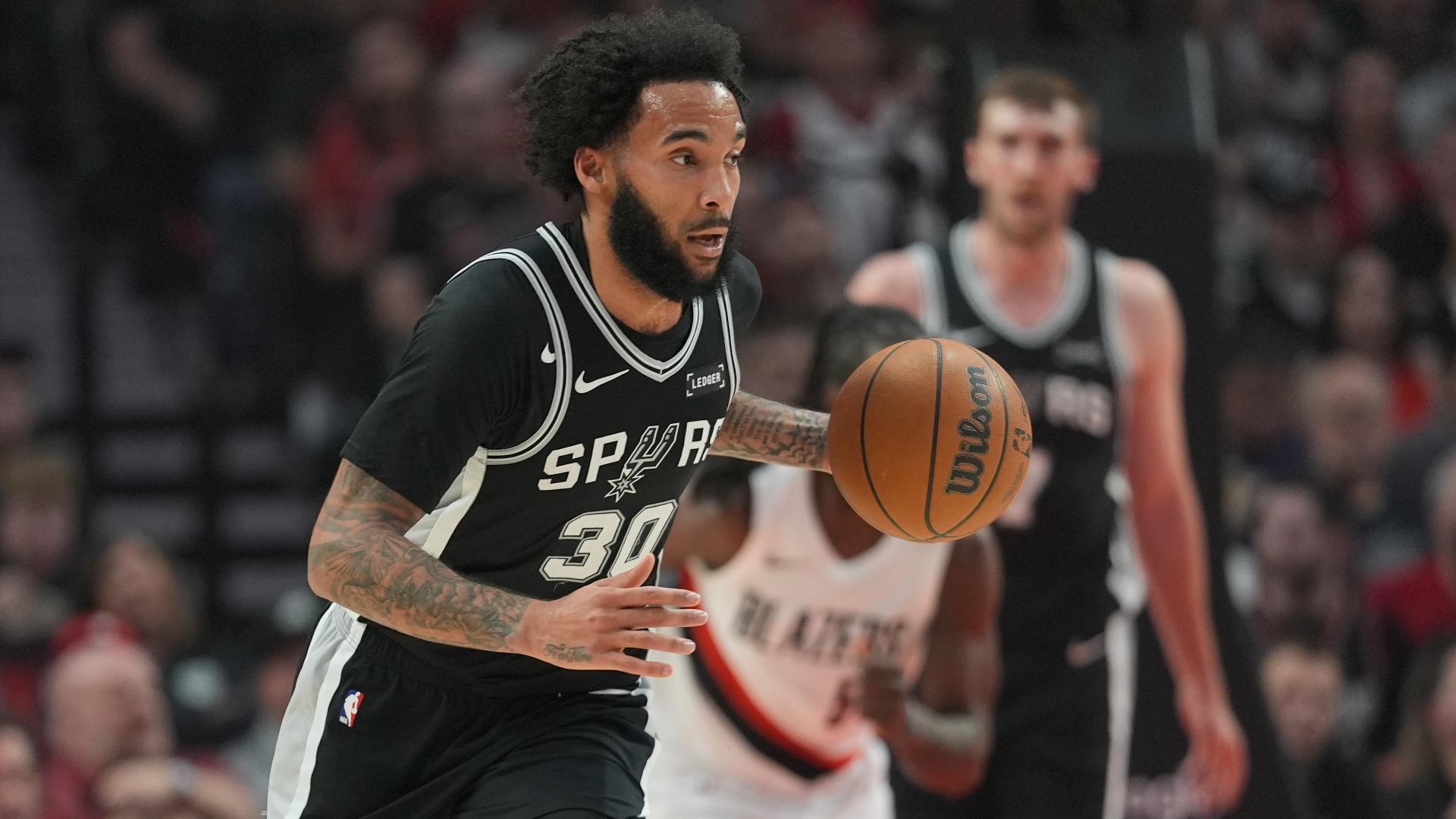 Castle, Harper combine for 60 points as Spurs win in Portland to grab 2 ...