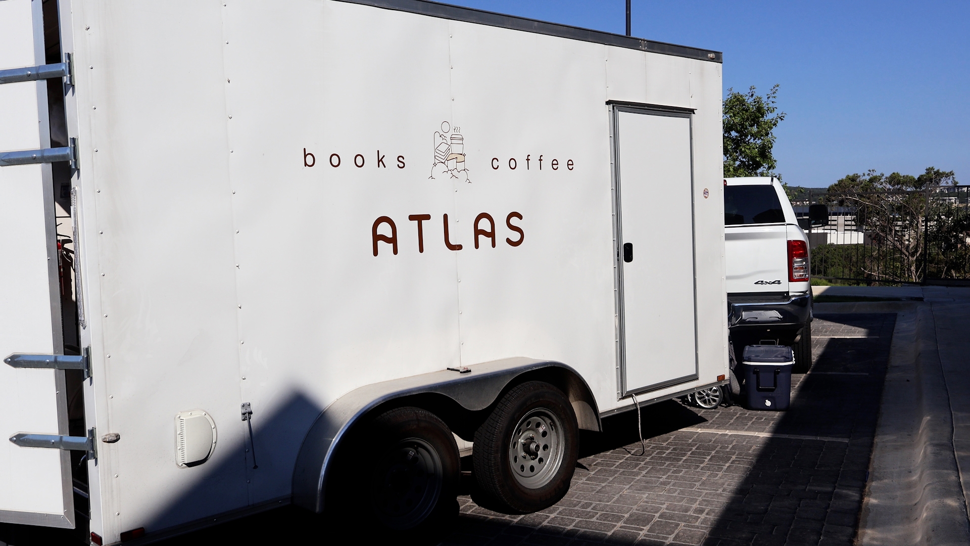 Atlas Books Lounge opens in San Antonio | kens5.com