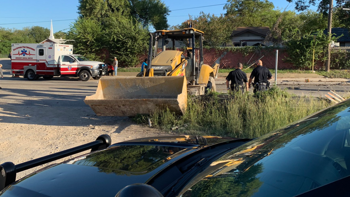 SAPD: Construction worker critically injured in construction zone crash ...