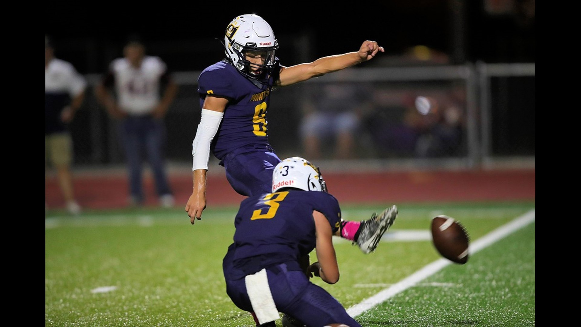 Poth Pirates defeat the Poteet Aggies | kens5.com