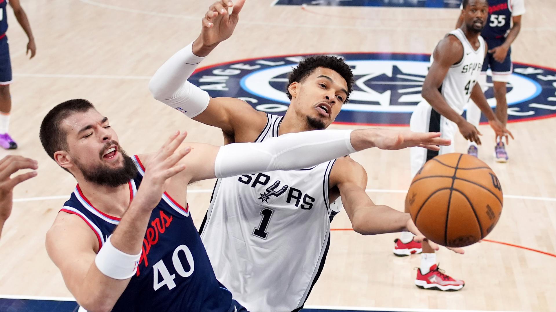 Spurs lose in LA, 113-104, after blowing 26-point lead | kens5.com