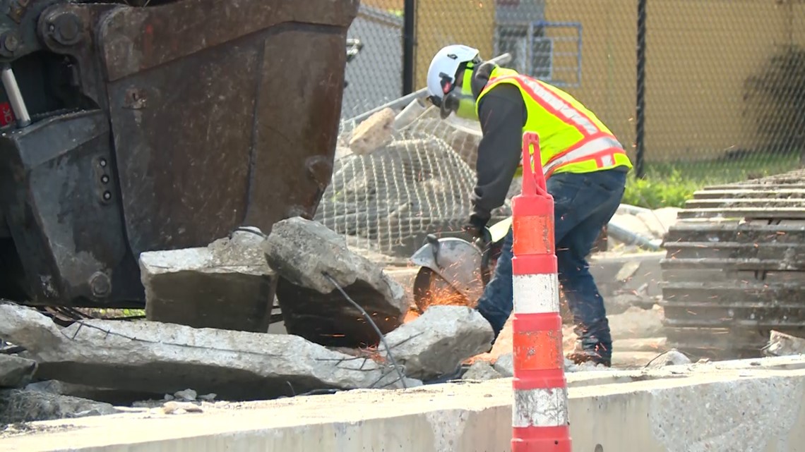 Demolition of west-side pedestrian bridge begins, with new stoplight on ...