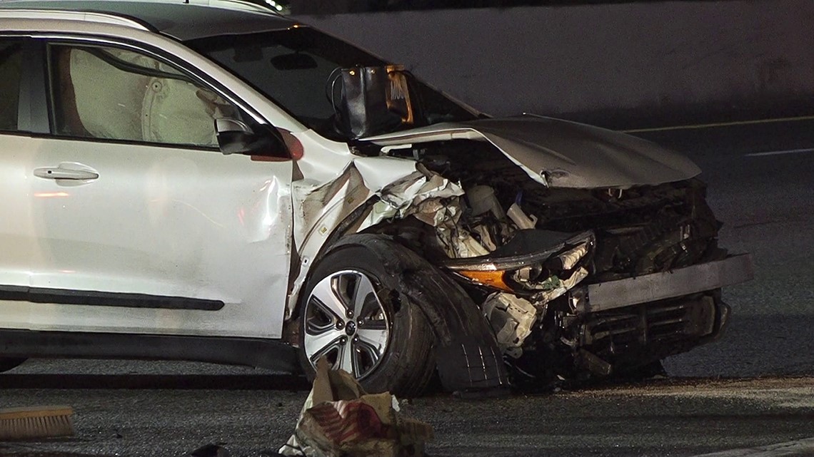 Three people injured in rollover crash on Loop 410 | kens5.com