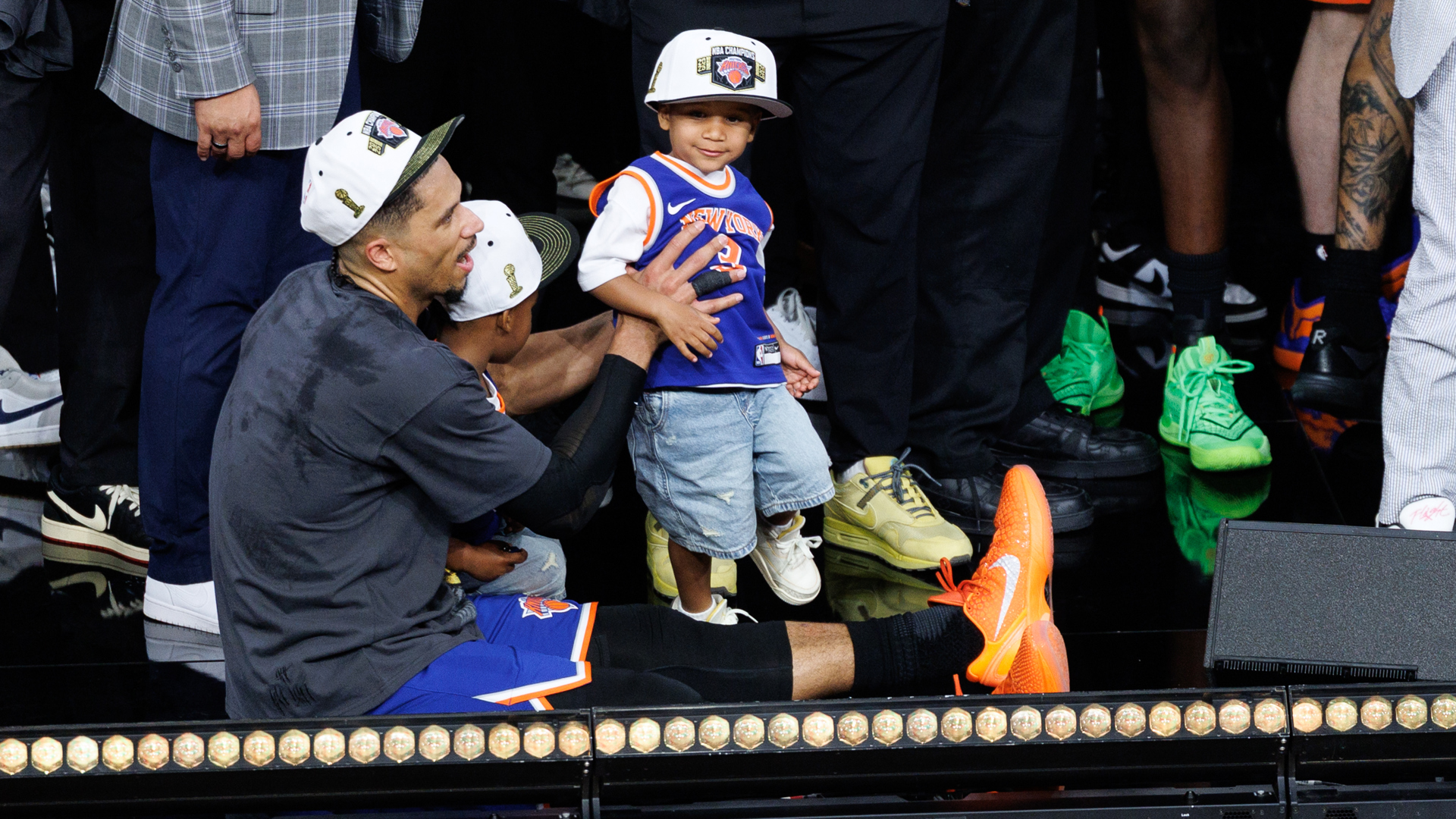 PHOTOS: Knicks 94, Spurs 90 | 2026 NBA Finals Game 5 | kens5.com