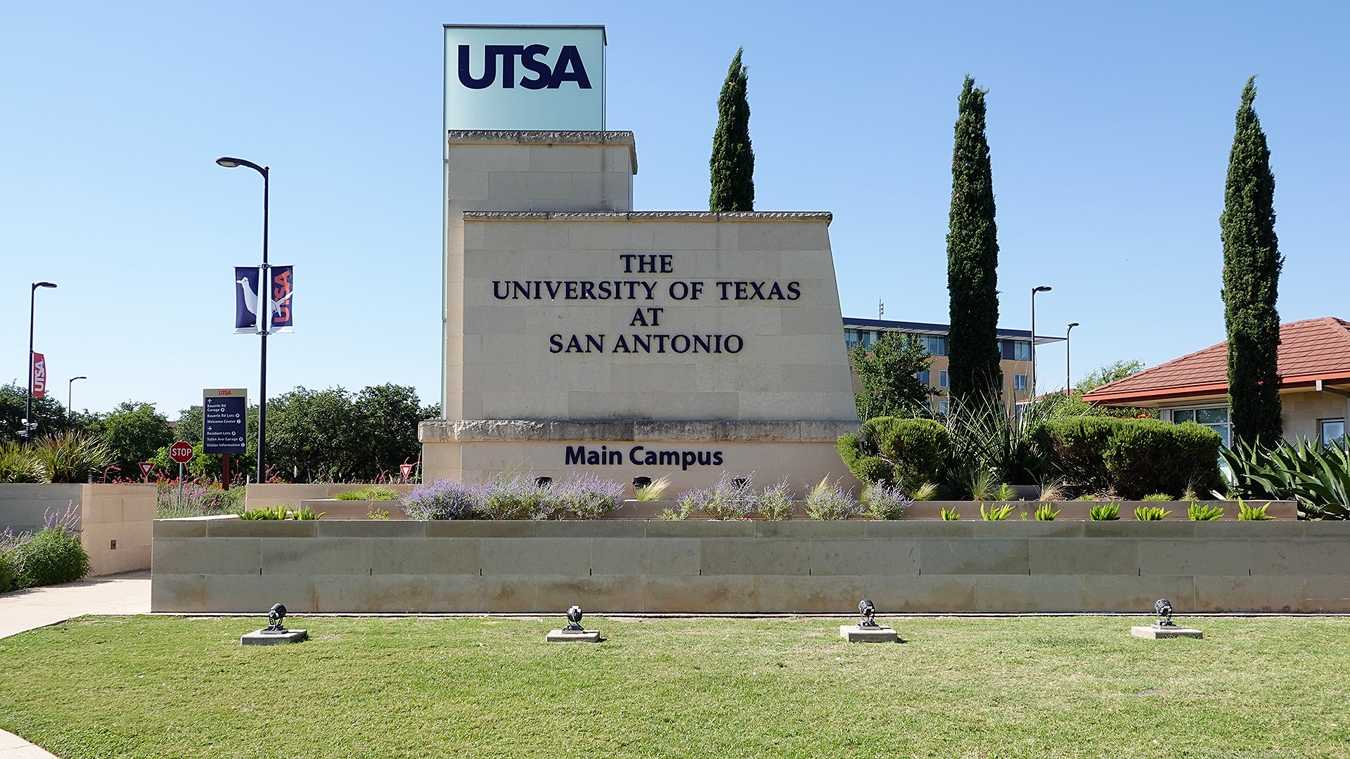 'Fast track to excellence': UTSA reaches Tier One status | kens5.com