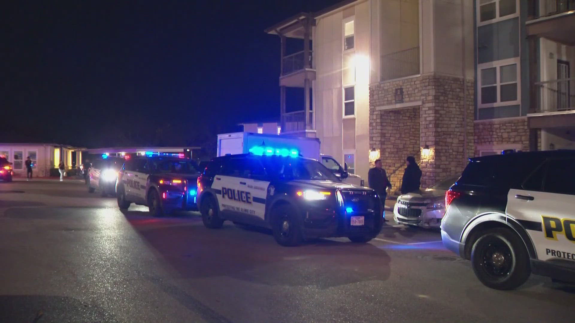 19-year-old shot in chest after suspect forces way into San Antonio ...