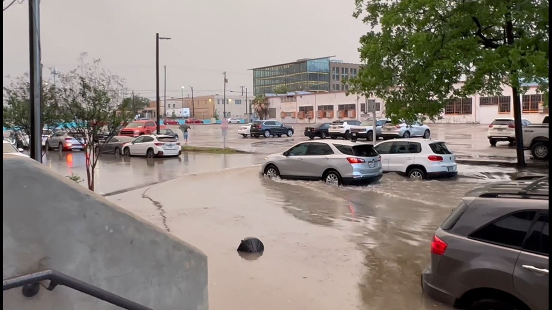 Severe Weather in San Antonio: Storms, heavy rain greet Fiesta | kens5.com