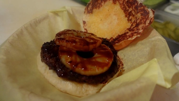 Chunky's 4 Horsemen Challenge: The hottest burger in the world | kens5.com