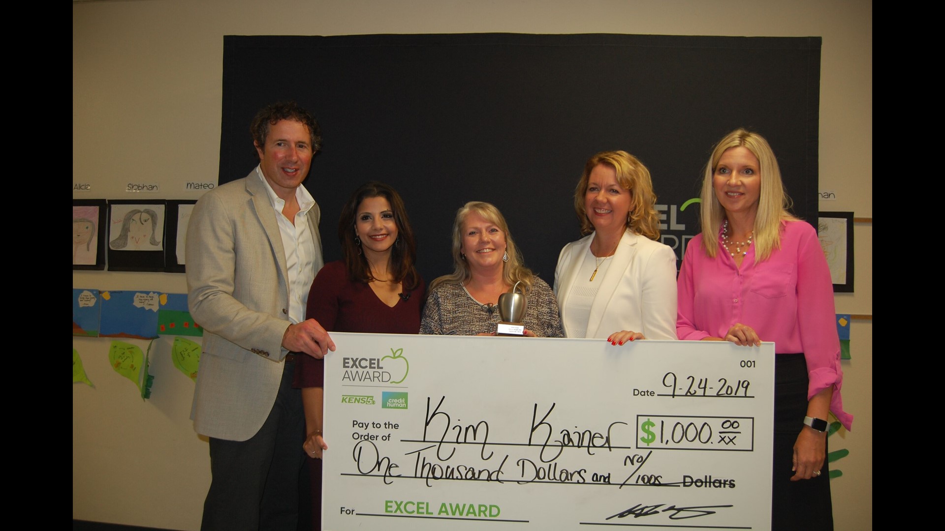 Kim Kainer wins KENS 5 Credit Human EXCEL award for Alamo Heights ISD ...