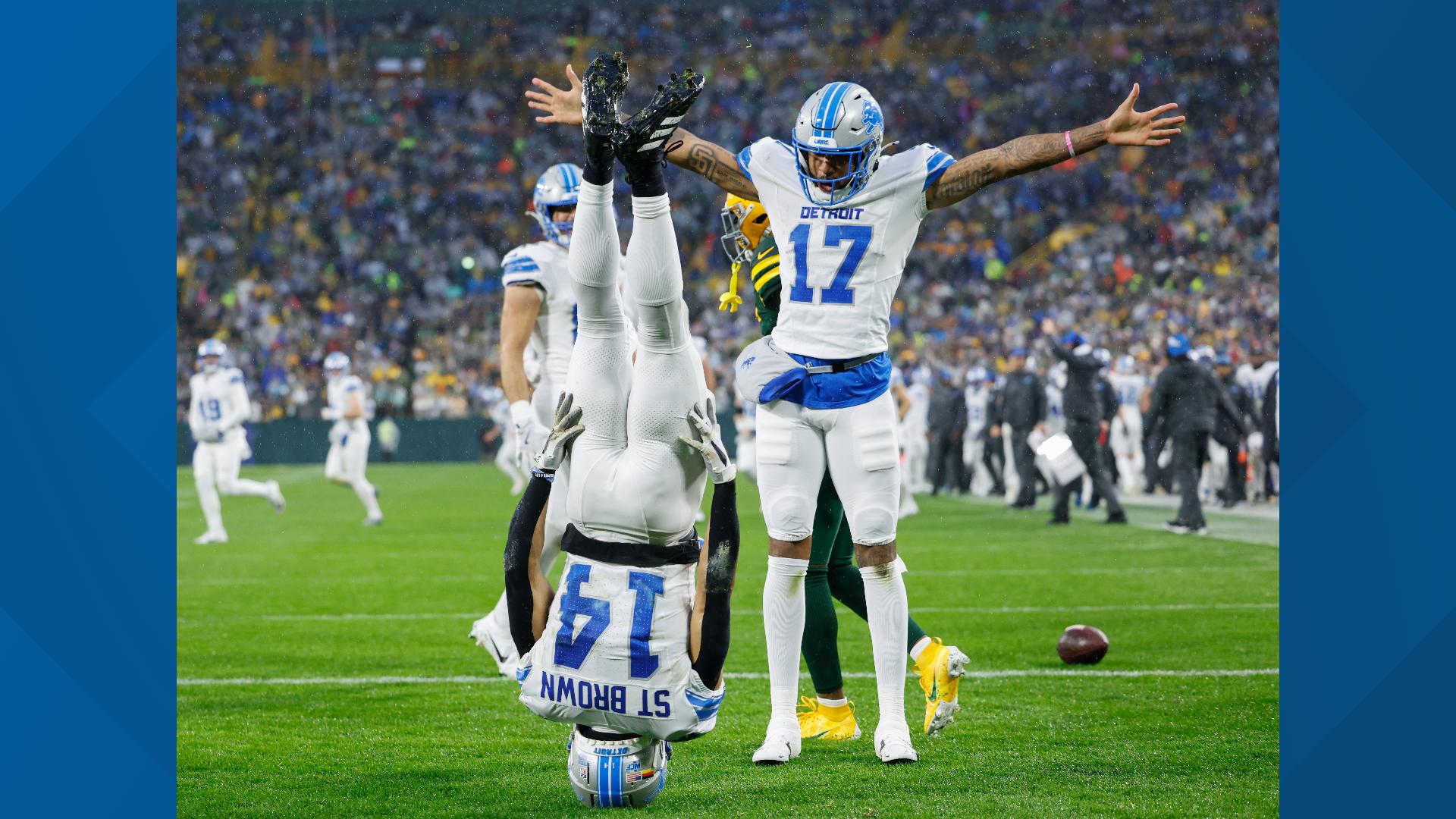 UIW WR Jalen Walthall's viral TD headstand goes viral | kens5.com