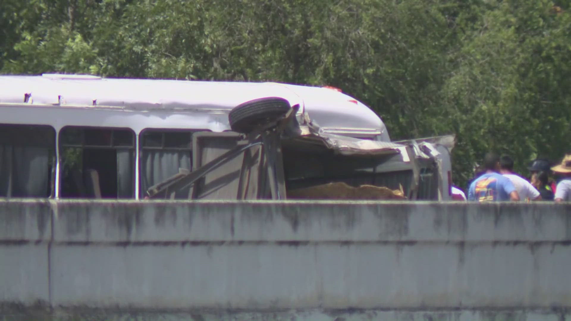 SAPD arrests suspected driver of San Antonio highway crash that left 5 ...