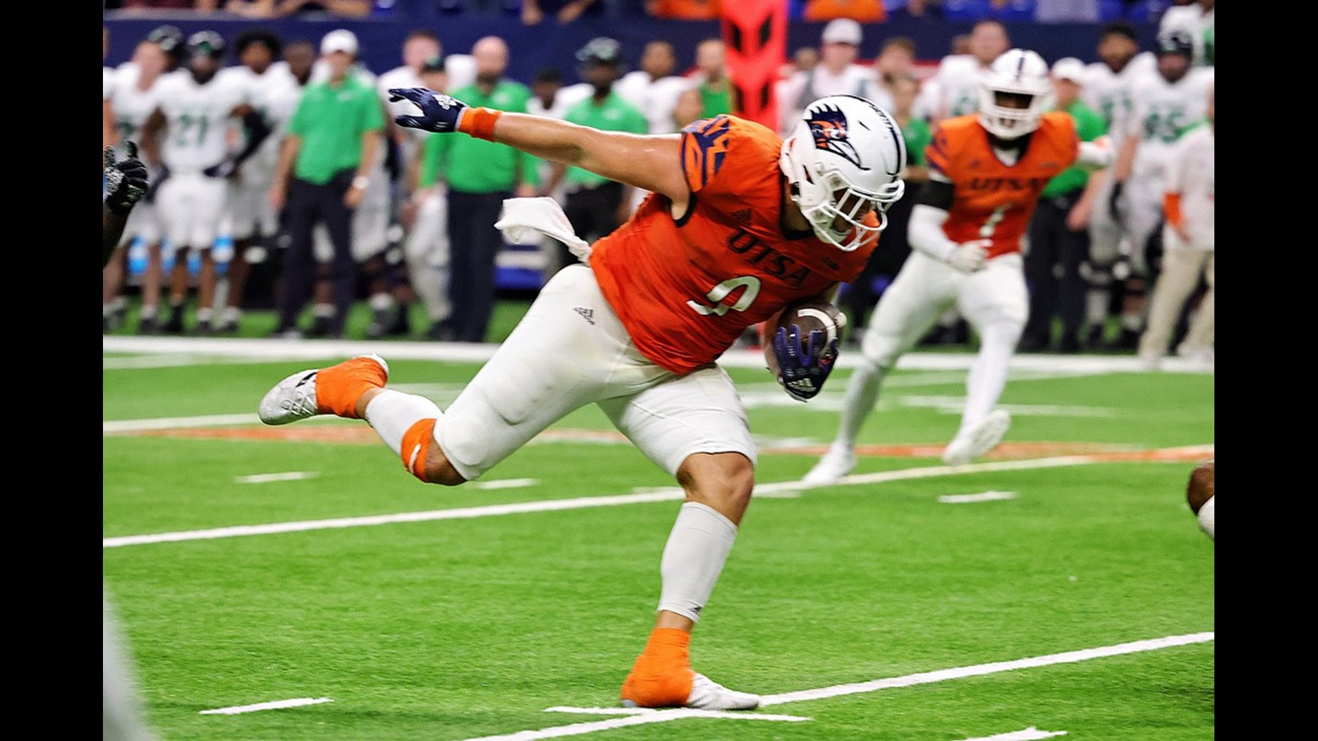 UTSA's touchdown with 15 seconds left beats North Texas 31-27 | kens5.com